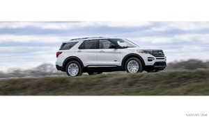 2021 Ford Explorer King Ranch | Caricos.com