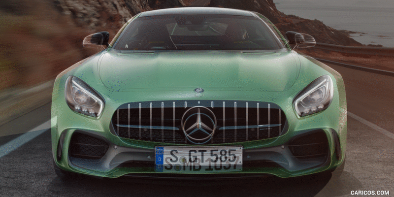 Mercedes-AMG GT R vs. GT S