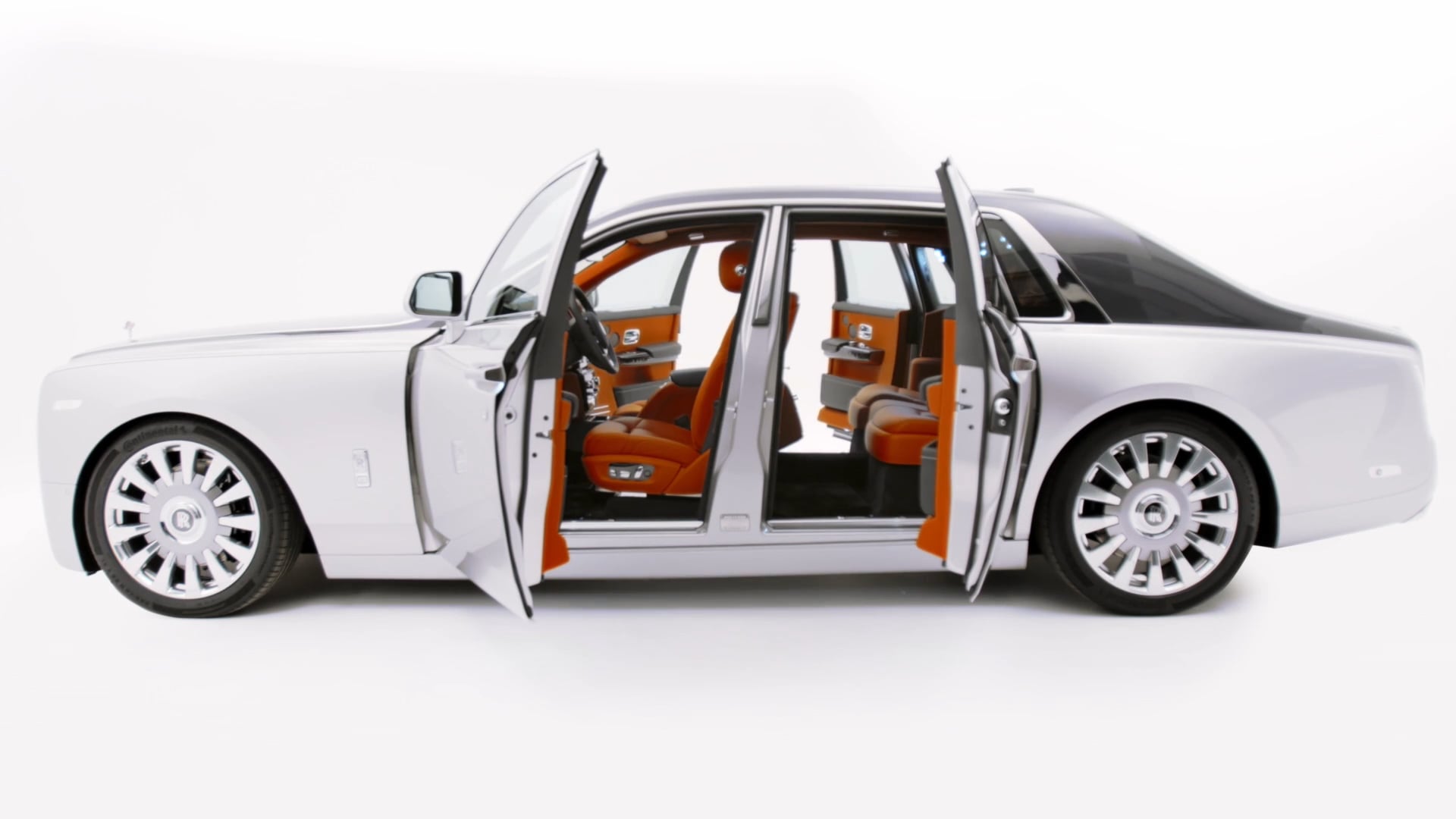 Design: 2018 Rolls-Royce Phantom | Caricos